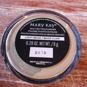 Mary Kay | Makeup | Light Beige Silky Setting Powder Mary Kay | Poshmark